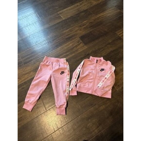Nike | Matching Sets | Cute Nike 2 Piece Jogging Set Pink Hearts 24 Mo ...